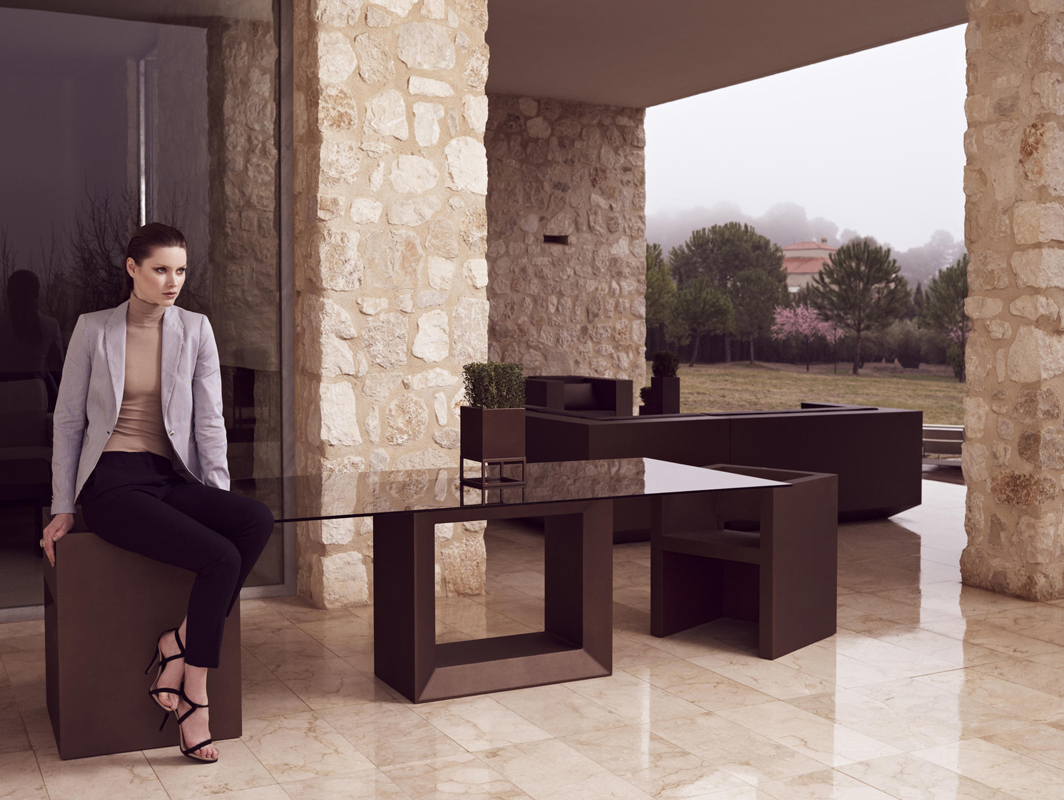 VELA DINING TABLE By Vondom | Core Furniture Online