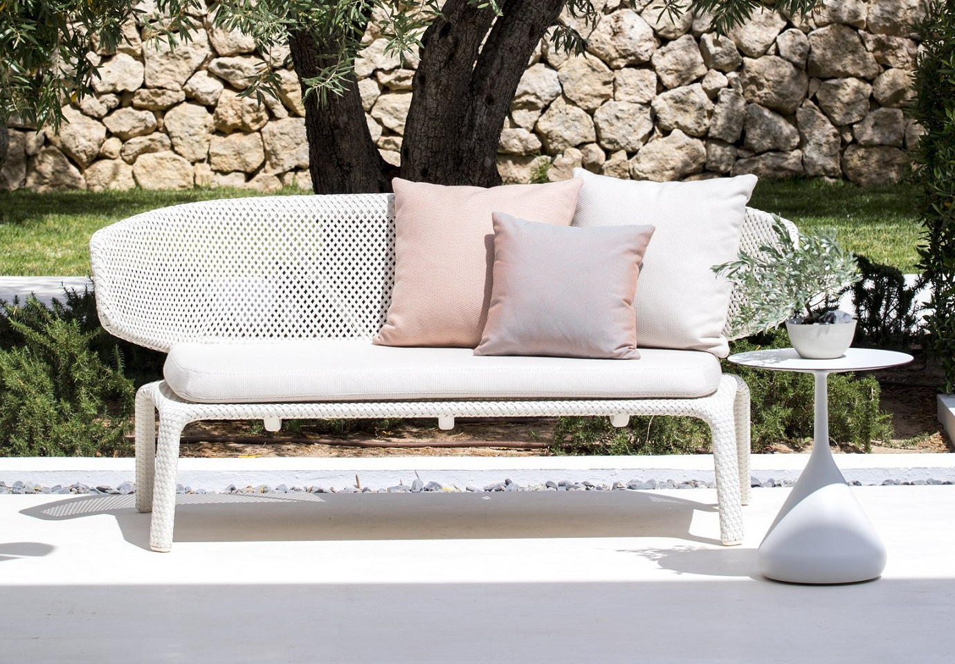 SEASHELL BARSTOOL By DEDON | Core Furniture Online