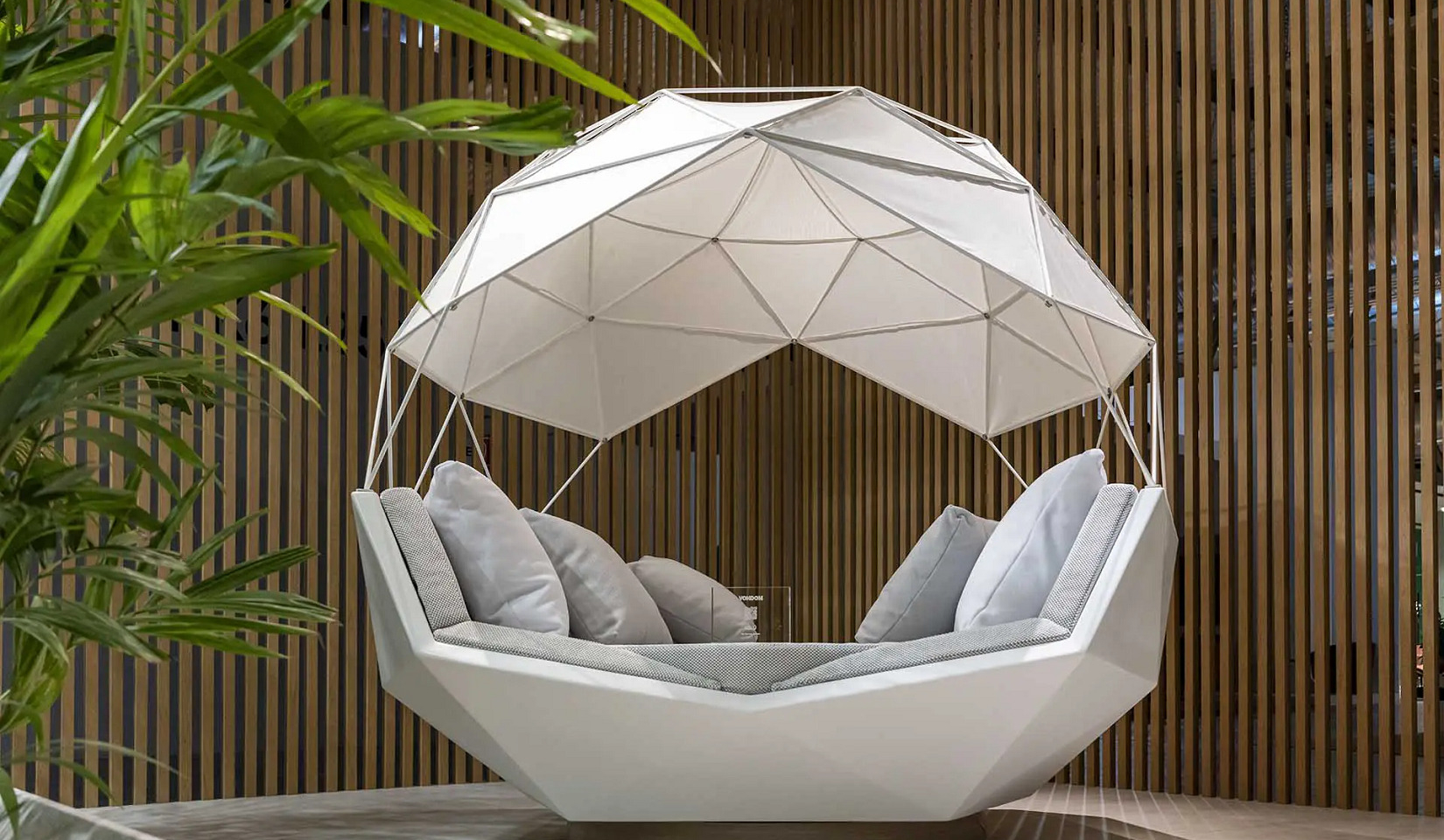 IGLU DAYBED by Vondom | Core Furniture Online