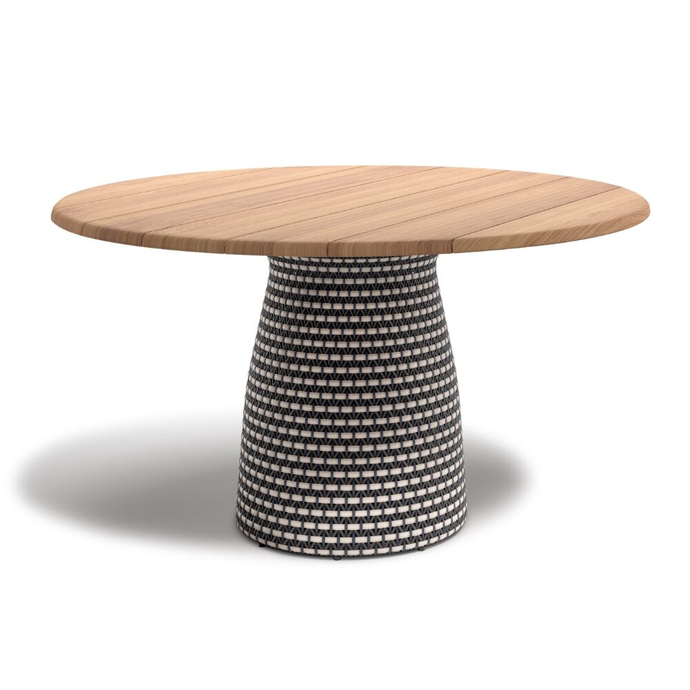 DEDON Fllair dining table